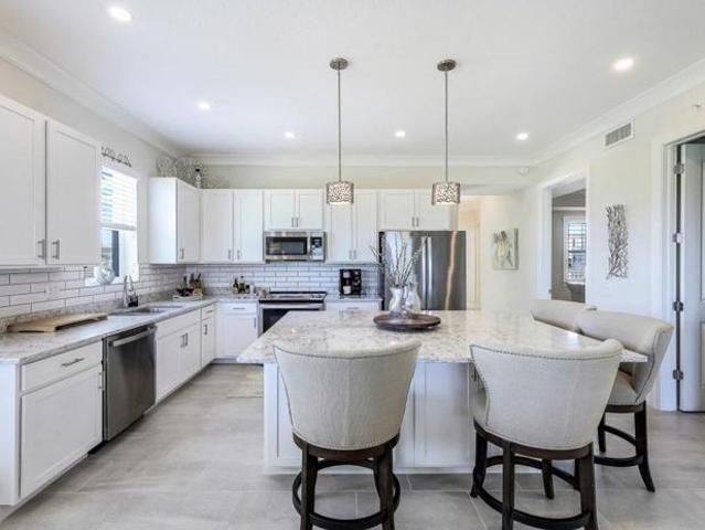 164 Indies Dr E #106, Naples, FL 34114