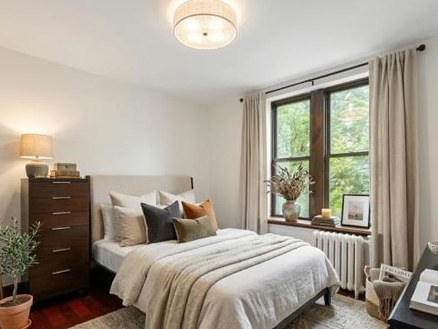 164 Ogden Ave # 105