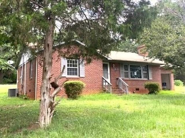164 Lynch St, Rutherfordton, NC 28139