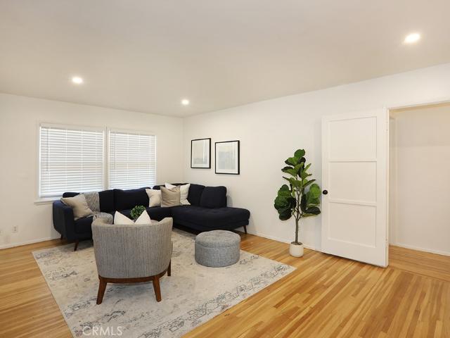 164 N Stevens