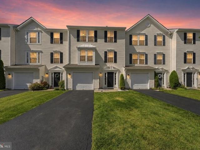 164 S Savanna Dr, Pottstown, PA 19465