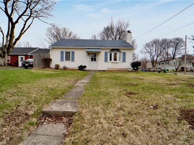 164 Penhurst Rd, Rochester, NY 14610