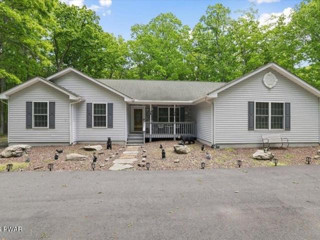 164 Rainbow Dr, Lackawaxen, PA 18435