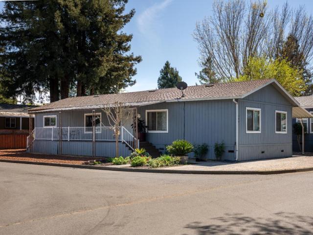 164 Rancho Verde Cir, Rohnert Park, CA 94928 | MLS #326029
