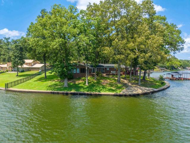 164 Riverside Drive