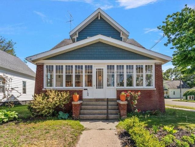 164 W 18th St, Holland, MI 49423