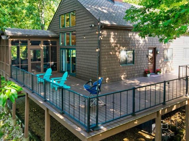 164 W Pine Dr, Santa Claus, IN 47579