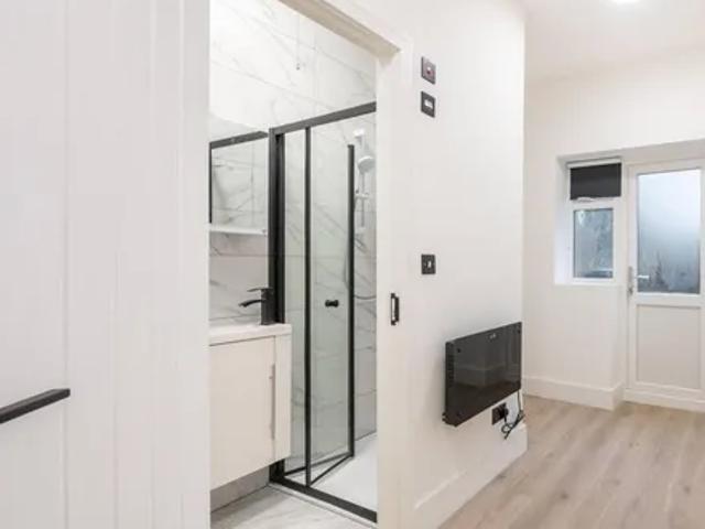 164 Willesden Lane, Brondesbury Park, London, NW6 7PQ, United Kingdom | 4 bed apartment for rent #140801587 | Rentberry