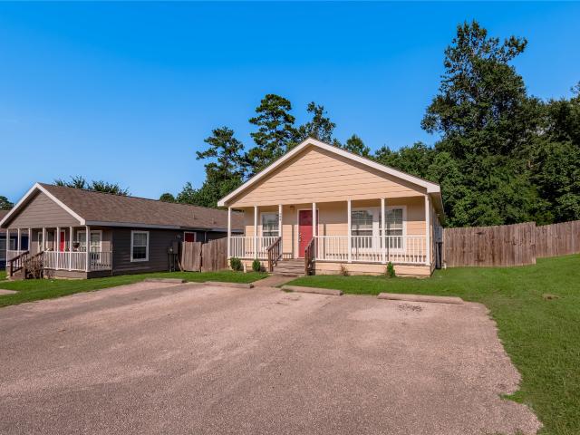 164 Varsity Cir, Huntsville, TX 77340 | MLS #62869 | Compass