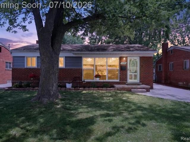16543 Drake St, Southgate, MI 48195