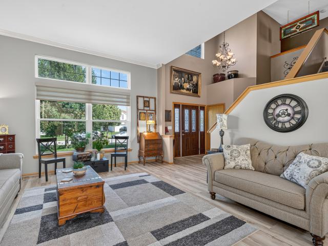 16542 Eastlake Parkway