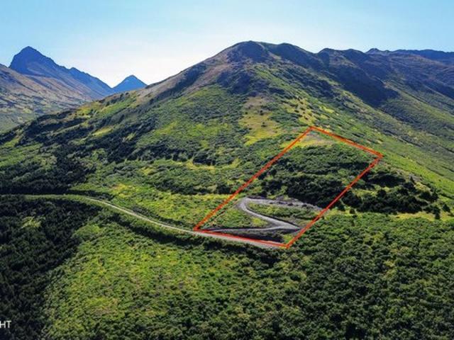 16547 Snow Bear Dr, Anchorage, AK 99516