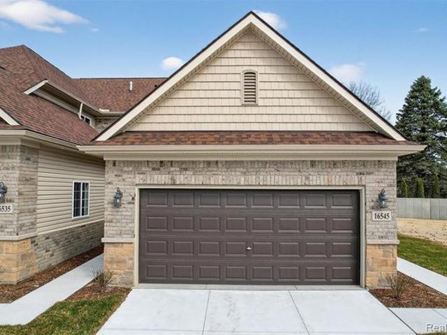 16545 Savor Ln Unit 28, Clinton Township, MI 48035