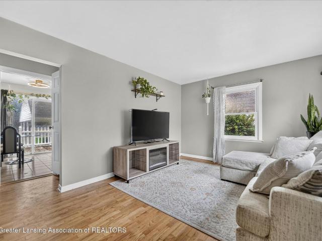 1654 Melrose Avenue