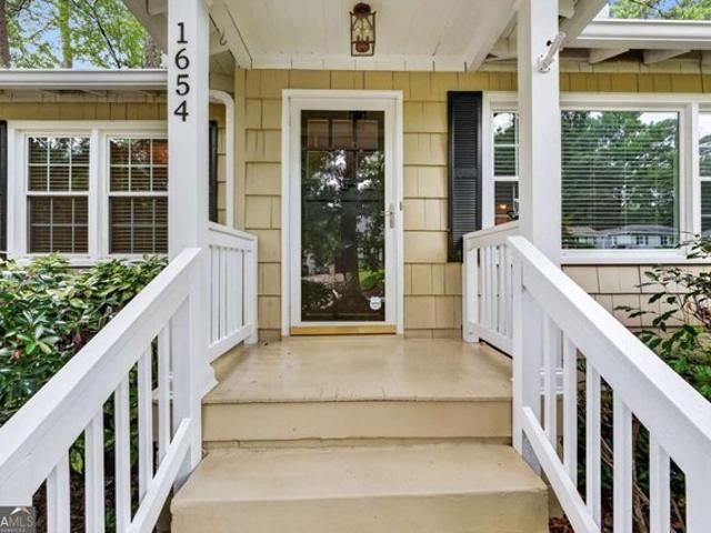 1654 Bristol Dr NE, Atlanta, GA 30329