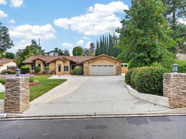 1654 Candlelight Ave
