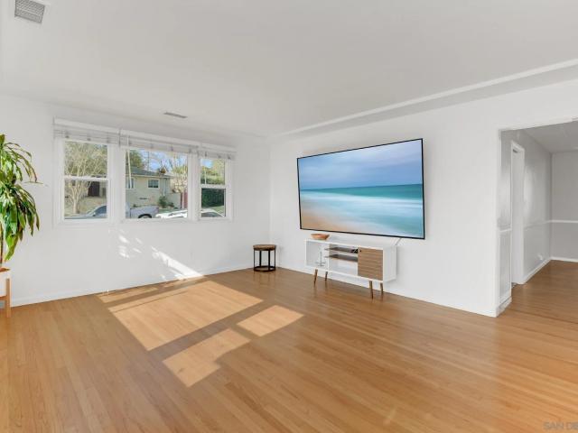 1654 Catalina Blvd, San Diego, CA 92107 | MLS #260007 | Compass