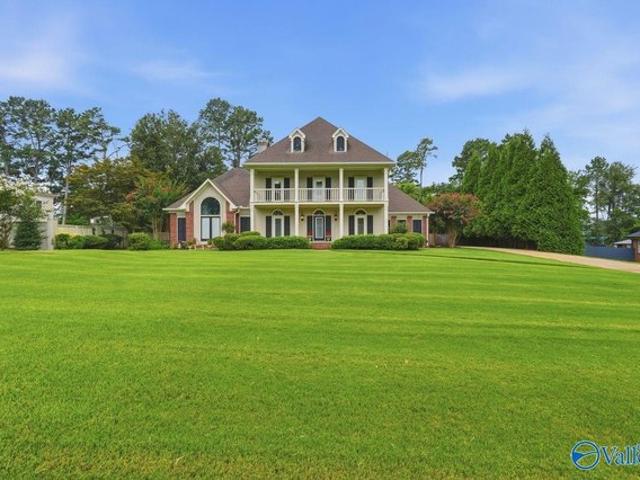 1654 Country Club Dr, Killen, AL 35645