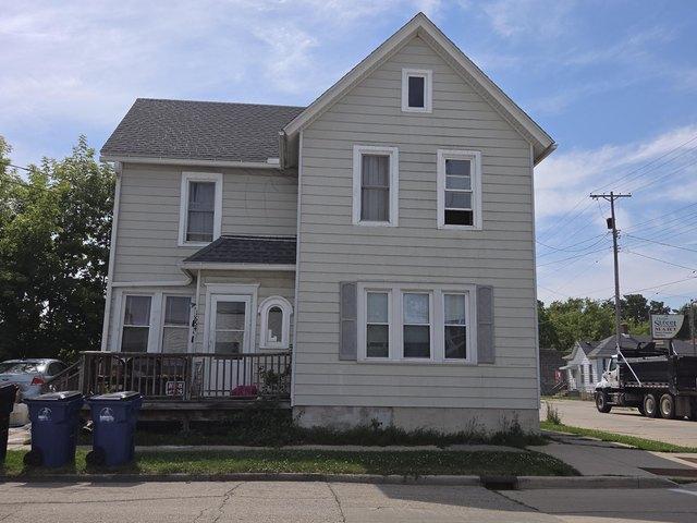 1654 Saint Clair St, Racine, WI 53402
