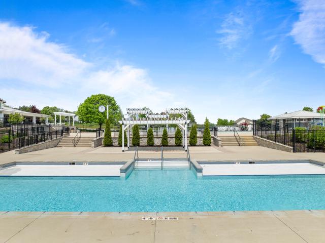 1654 Woodland Dr, Unit 12 55