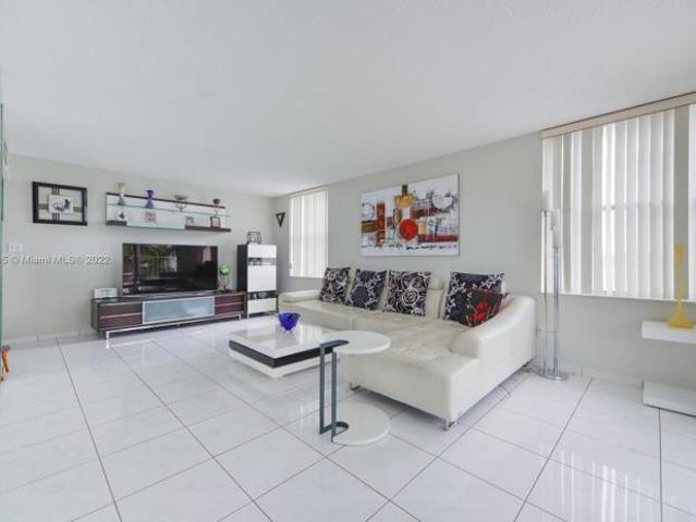 16558 26th Ave NE #4A, North Miami Beach, FL 33160