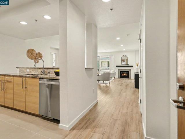 1655 N California 219