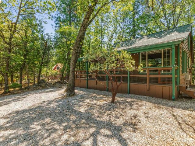 16569 Estralita Dr