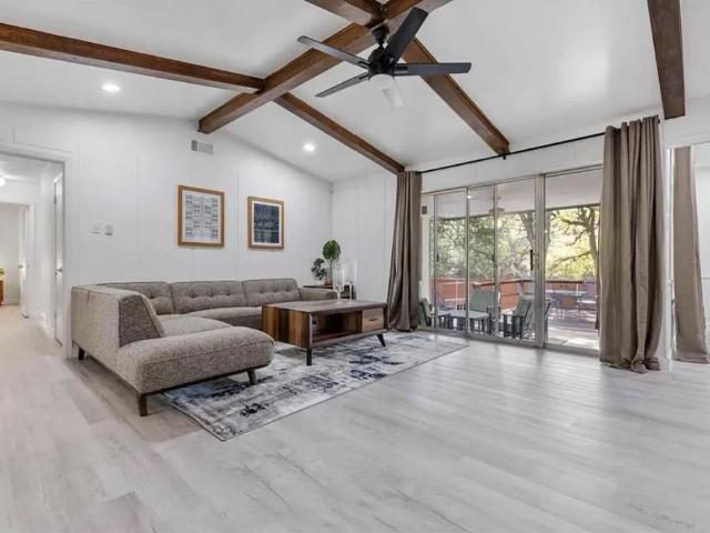 1656 Russell Glen Lane