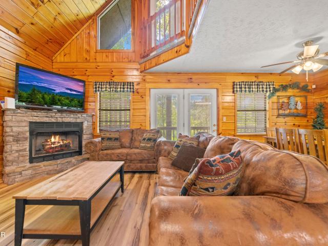 1656 Racoon Den Way