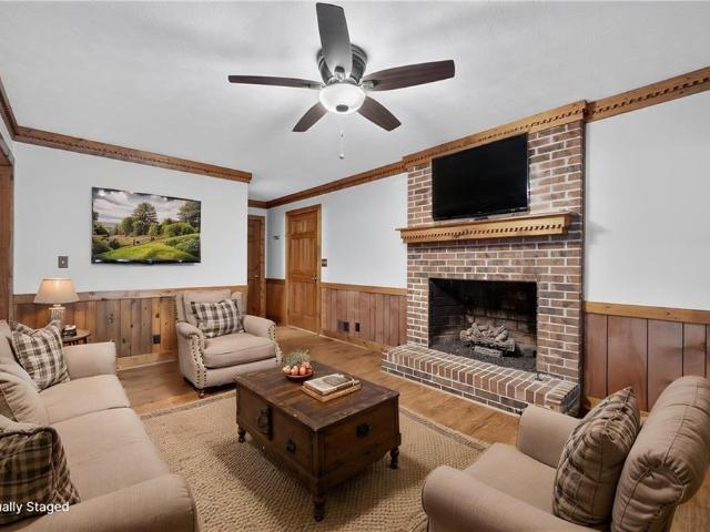 1656 Ramblewood Way