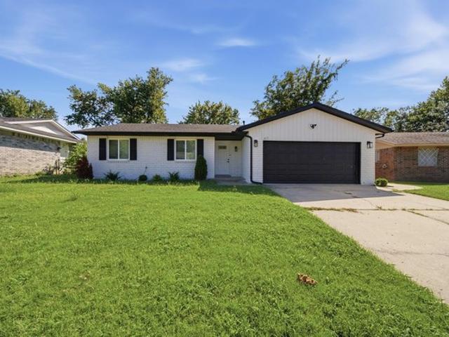1656 S Redbud Pl, Broken Arrow, OK 74012