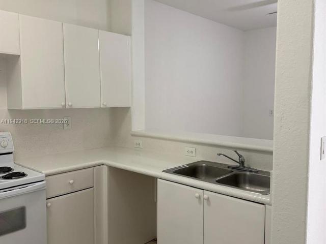 1656 SE 29th Ct, Unit 100, Homestead, FL 33035 | MLS #A11942