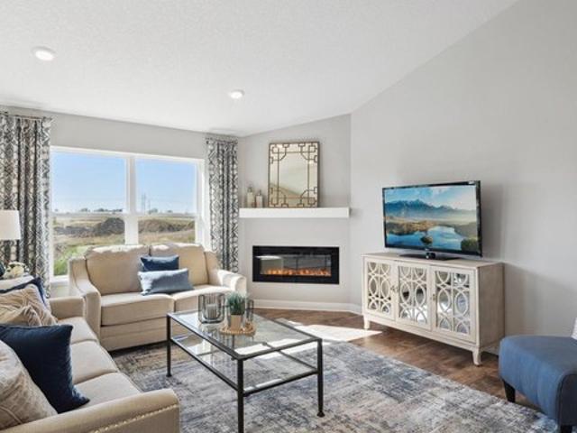 1657 Shasta Dr, Shakopee, MN 55379