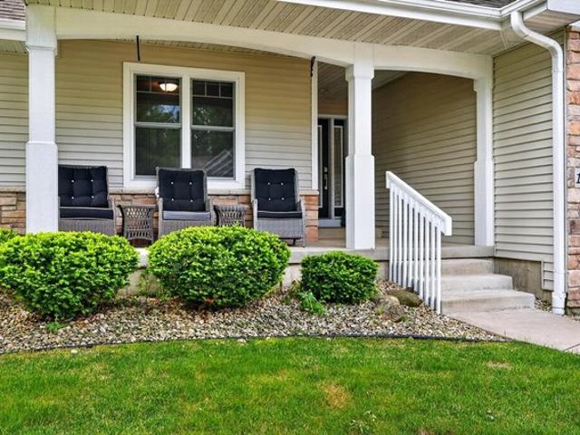 1657 Silverado Dr, Sun Prairie, WI 53590