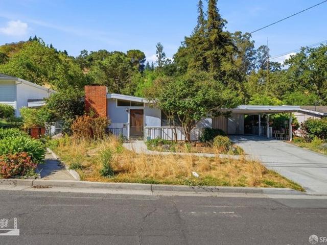 1657 Springbrook Rd, Lafayette, CA 94549
