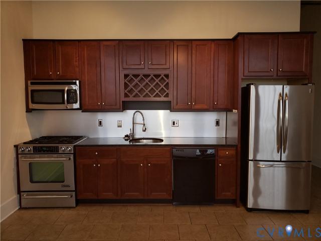 1657 W Broad St, Unit U12, Richmond, VA 23220 | MLS #2533