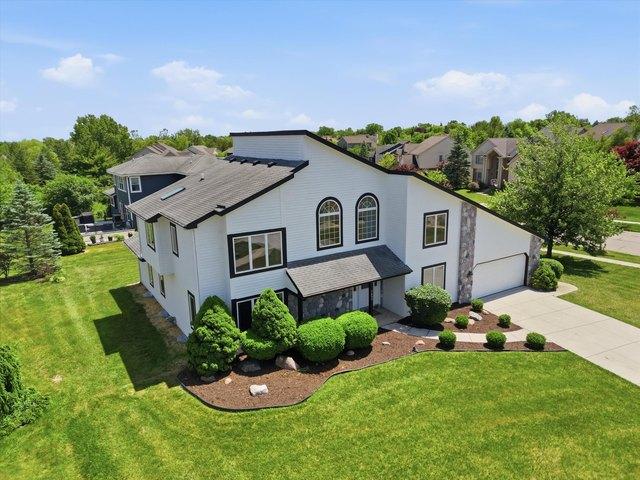 1657 Wake Robin Ct, Ann Arbor, MI 48103