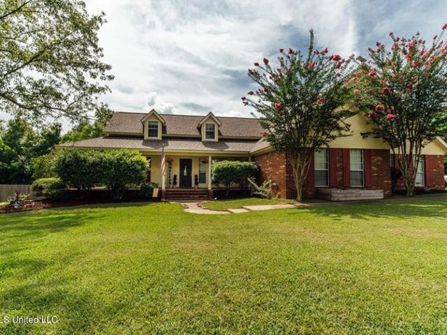 1657 Wells Rd, Clinton, MS 39056