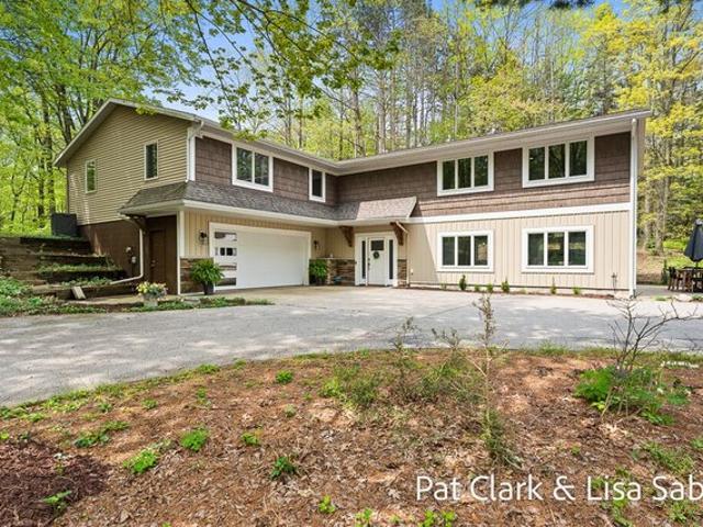16580 Lake Michigan Dr, West Olive, MI 49460
