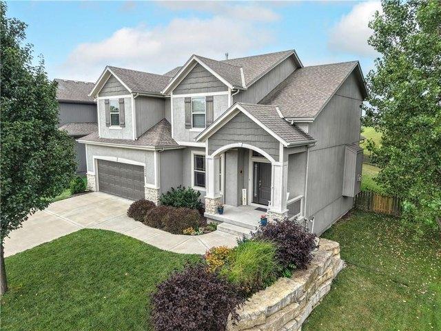 16580 S Sunset St, Olathe, KS 66062
