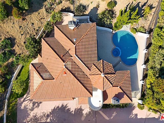 16581 Vía Floresta, Pacific Palisades, CA 90272 | MLS #25604 | Compass