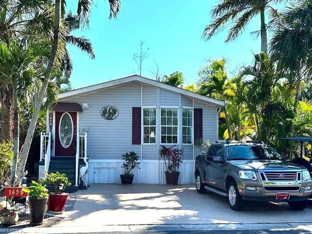 1658 Diamond Lake Cir, Naples, FL 34114