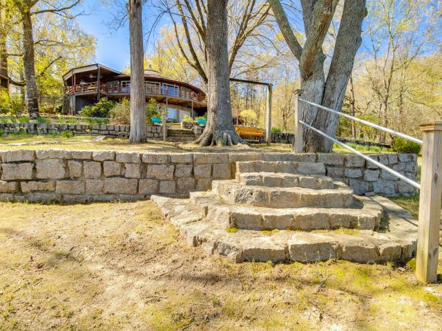 1658 Ginkgo Trail
