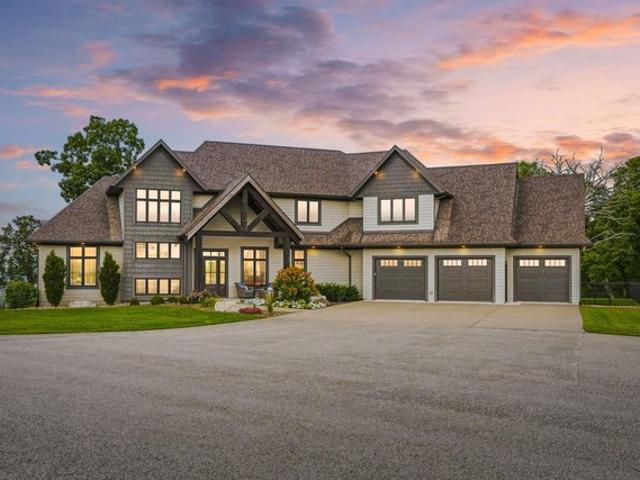 1658 Howdy Hills Rd, Decorah, IA 52101