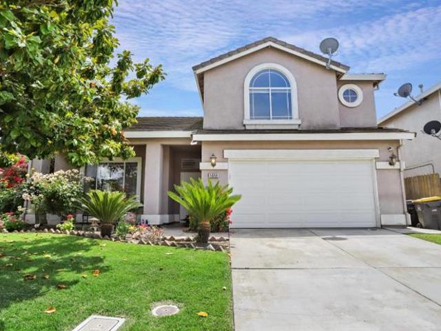 1658 Universal Dr, Stockton, CA 95206