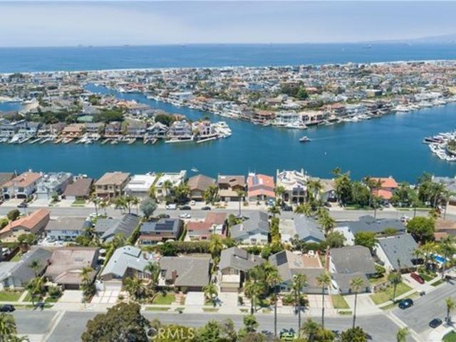 16591 Wanderer Ln, Huntington Beach, CA 92649