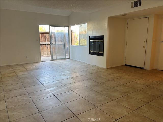 16595 Upland Ave, Unit E, Fontana, CA 92335 | MLS #WS26094