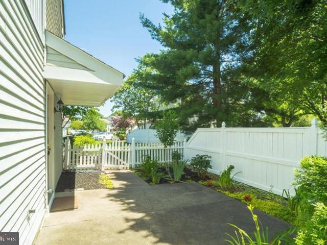 1659 B Trellis Circle # 1659B