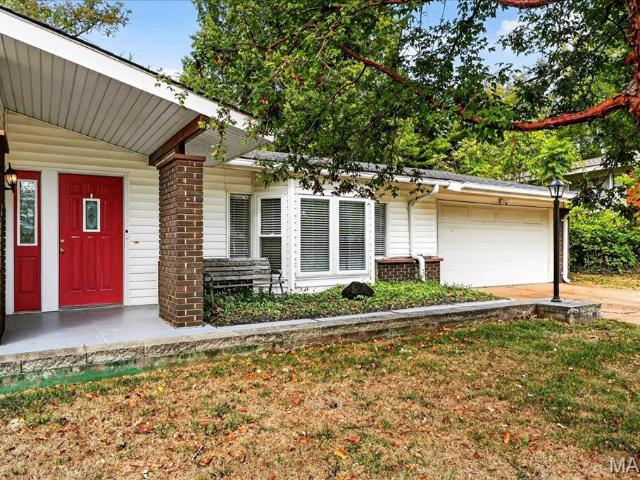 1659 Pepperwood Dr, St. Louis, MO 63146 | MLS #26021 | Compass