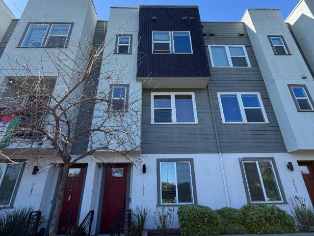 1659 18th St, Oakland, CA 94607 | MLS #ML82039 | Compass